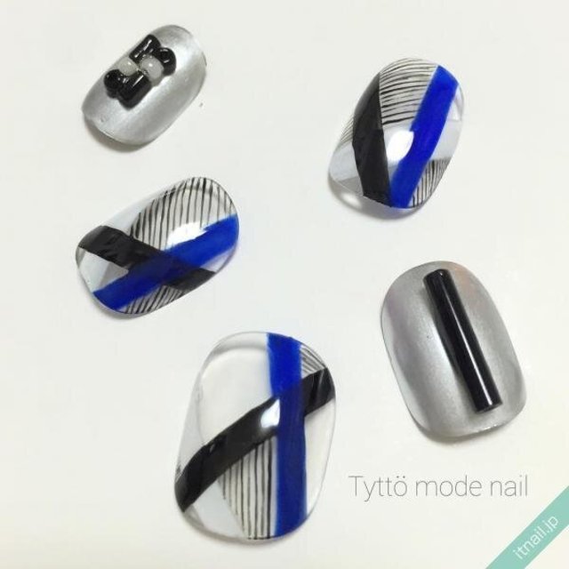 写真 (7枚目) - 差がつく「モードなデザイン」8選｜ネイルで垢抜けたいならコレ - LOCARI（ロカリ）