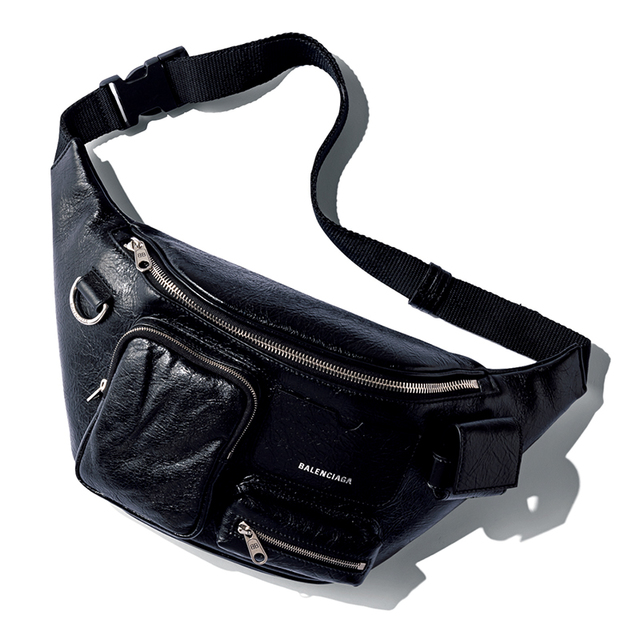 写真 (6枚目) - [ハイブランドの黒ボディバッグ7選]パパと兼用できる子連れバッグの正解って？ - LOCARI（ロカリ）