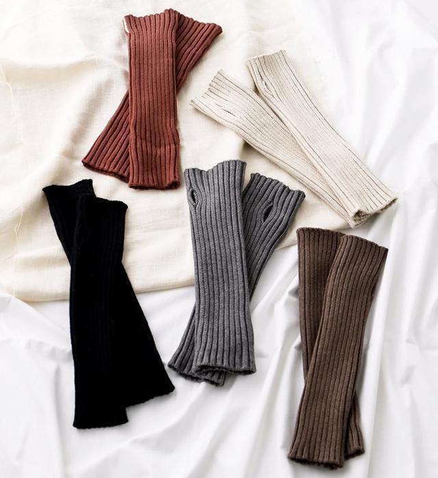 写真 (2枚目) - 330円で流行りの「アームウォーマー」をゲット！リブデザインが今っぽおしゃれ。 - - LOCARI（ロカリ）