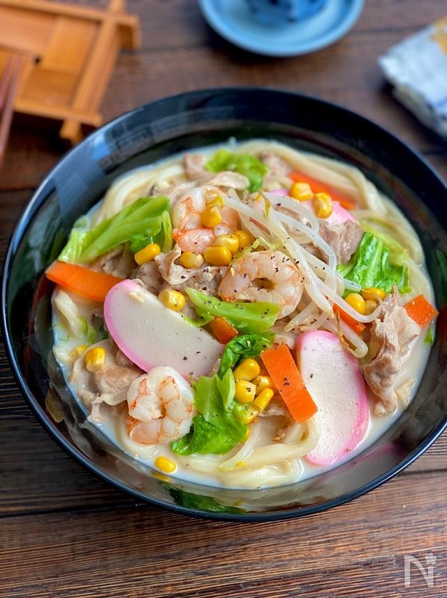 写真 (2枚目) - 簡単・時短・旨い！食べたらハマる「冷凍うどん活用術」12選 - LOCARI（ロカリ） - LOCARI（ロカリ）