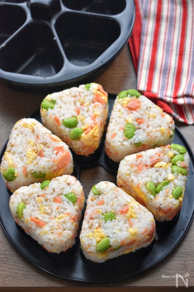 写真 (4枚目) - 二品で大満足！「具だくさんおにぎり＋スープ」7日分の献立セット - LOCARI（ロカリ）