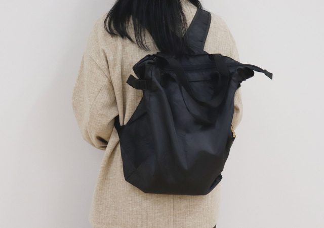 写真 (9枚目) - 普通のバッグじゃないんだな～！旅行は絶対ダイソーのコレ一択♡2WAYで使える薄軽トート - - LOCARI（ロカリ）