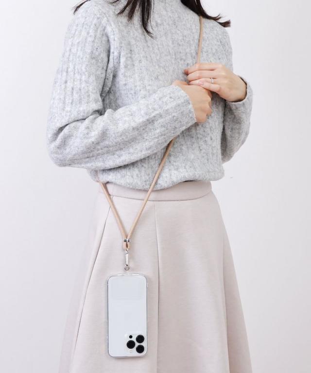 写真 (4枚目) - 「まさかの300円」3COINSにも「スマホショルダー」売られてる！見つけたら即カゴへ - LOCARI（ロカリ）