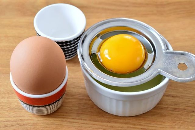 写真 (4枚目) - 究極のTKG「卵黄のキムチ漬け」レシピ。ひと晩かけてねっとり辛うま！ - LOCARI（ロカリ）