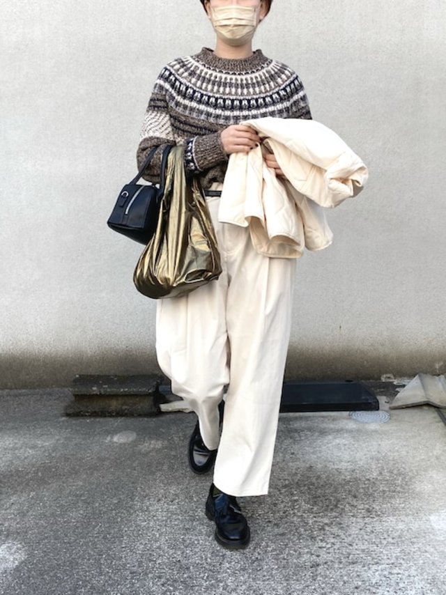 写真 (12枚目) - [2022-23冬]賢く着こなす無印コーデ集。シンプルで叶える大人おしゃれな服装 - LOCARI（ロカリ）