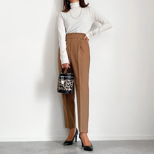 写真 (2枚目) - コレNGって知ってた？！着こなしだけでめっちゃ変わる♡大人女子の「＃GUトップス」活用テク - LOCARI（ロカリ）