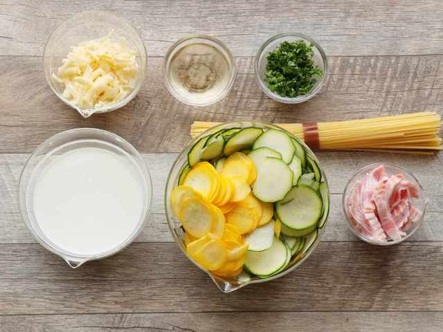 写真 (3枚目) - [macaroniレシピ部]濃厚とろり「ズッキーニとベーコンのチーズクリームパスタ」 - - LOCARI（ロカリ）