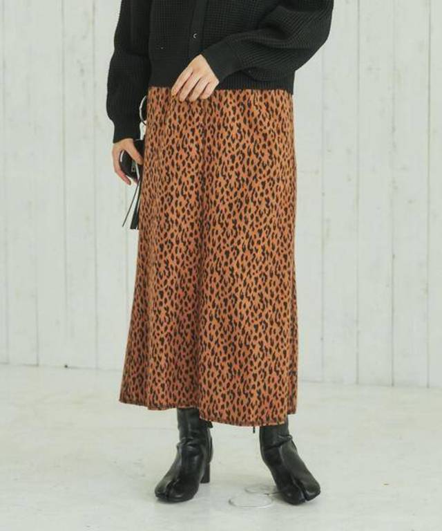 写真 (2枚目) - [coen]これ買えたら勝ち組じゃん……。簡単に垢抜ける大人「スカート」5選 - - LOCARI（ロカリ）