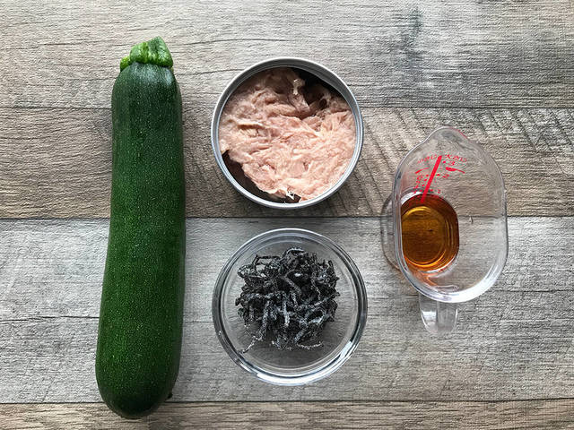 写真 (3枚目) - [macaroniレシピ部]3分deやみつき！ズッキーニヌードル - LOCARI（ロカリ）