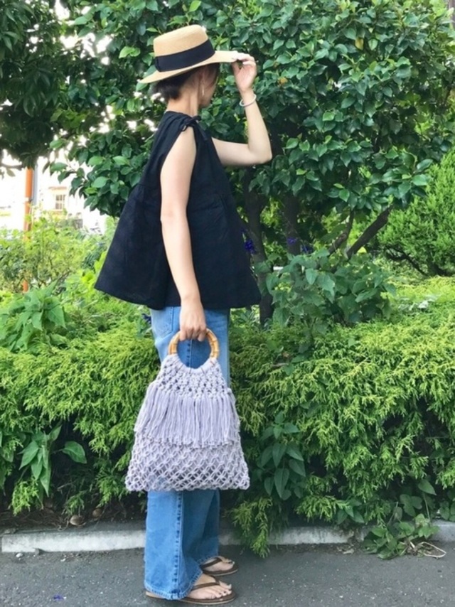 写真 (15枚目) - 真夏の買い足しアイテム！細見えが叶う“ノースリーブトップス”BEST 10 - LOCARI（ロカリ）