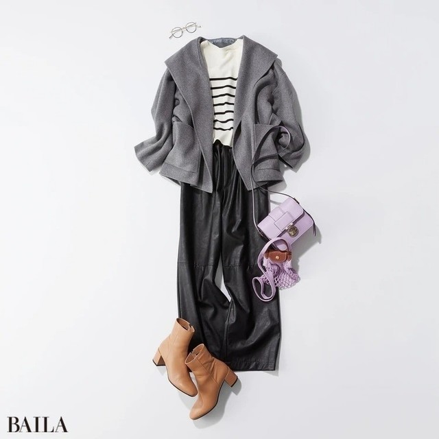 写真 (1枚目) - [大人のモノトーンコーデ10選]今すぐ真似できる レイヤードテクや小物使いが満載！ - LOCARI（ロカリ）