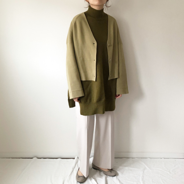 写真 (3枚目) - どこが残念か分かる？着こなしだけでこんなに変わる！大人のカーディガンNG・OKコーデ比較 - LOCARI（ロカリ）