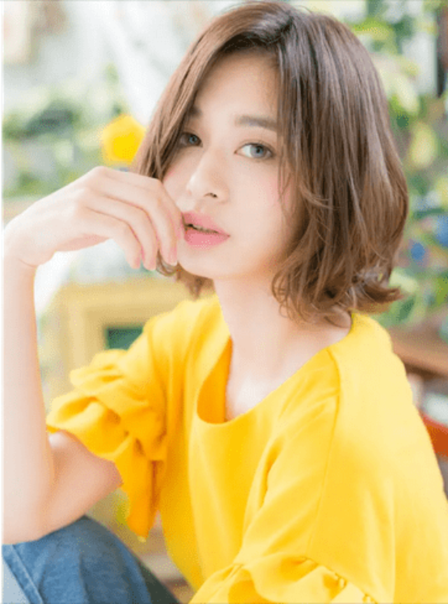 写真 (1枚目) - “地味”だなんて言わせない！ぐっと垢抜けるボブヘア5選〜30代編〜 - - LOCARI（ロカリ）