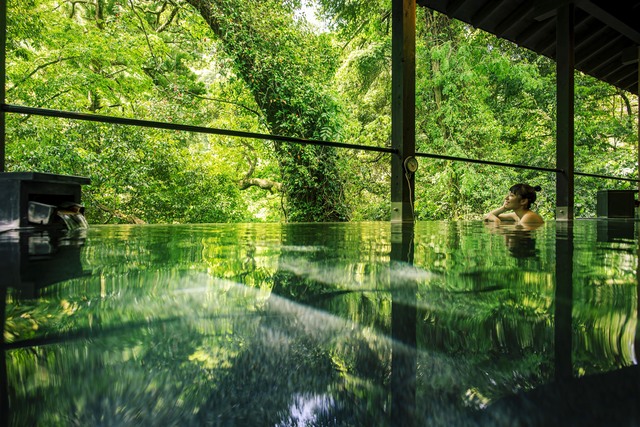 写真 (1枚目) - 箱根は女子旅におすすめ。おしゃれで素敵な「ホテル・温泉宿」6選 - LOCARI（ロカリ）