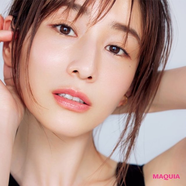 写真 (1枚目) - 田中みな実さんの透明感ルーティン。食生活の基本は“水分”をきちんと摂ること - LOCARI（ロカリ）