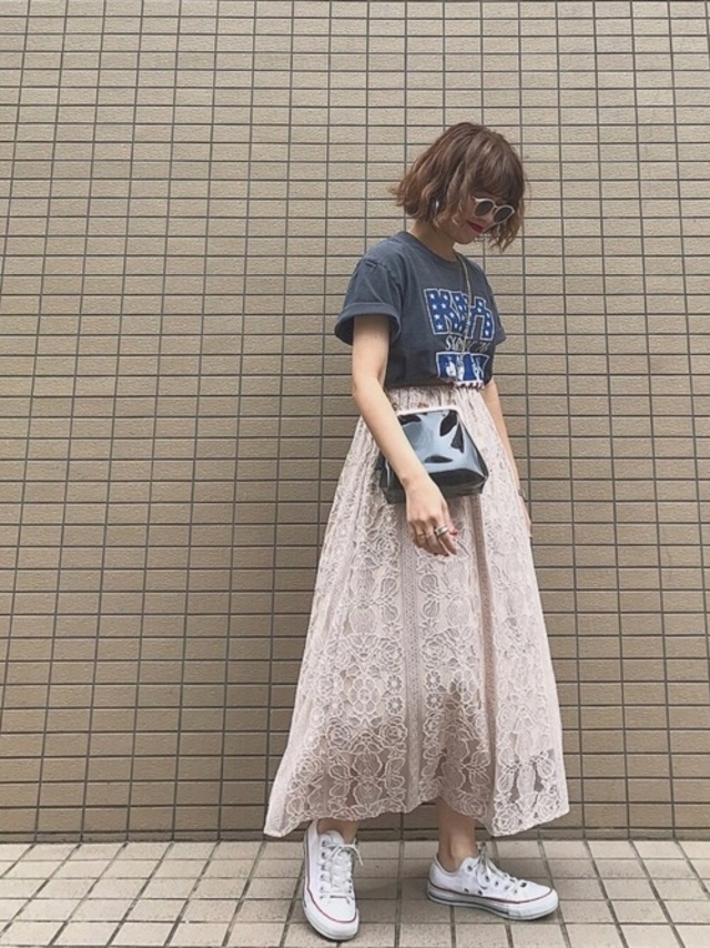 写真 (7枚目) - 2018年版♡こなれ感抜群「ロックT」の大人コーデ特集 - LOCARI（ロカリ）