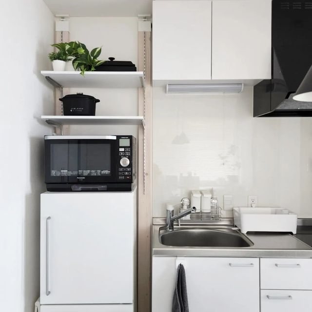 写真 (10枚目) - 美しい収納のある1DK。モノトーンに温かみをプラスした一人暮らしのインテリア - LOCARI（ロカリ）