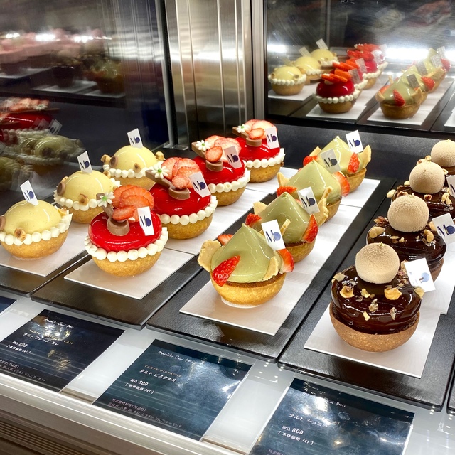 写真 (6枚目) - [大阪]「ザブトンモンブラン」で話題！1時間の行列の正体は本物そっくりのケーキ!? - LOCARI（ロカリ）