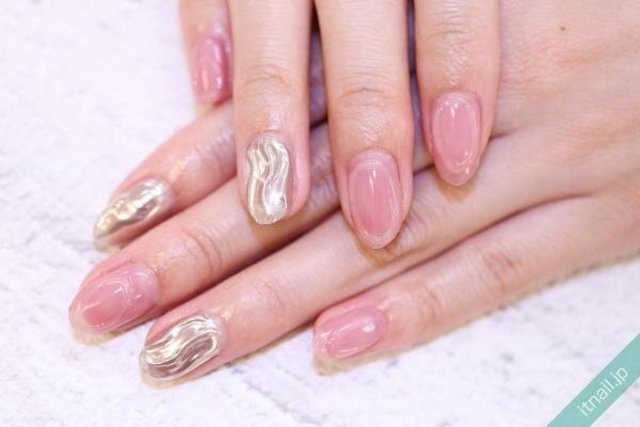 写真 (3枚目) - 《うねうねミラー》で作る春のニュアンスネイル♡指先のこなれ感UP！ - LOCARI（ロカリ）