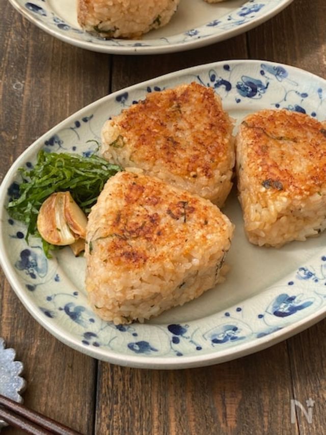 写真 (2枚目) - パッと食べられてすぐおいしい♡お花見に最適な「おにぎり＆サンド」レシピ12選 - LOCARI（ロカリ）