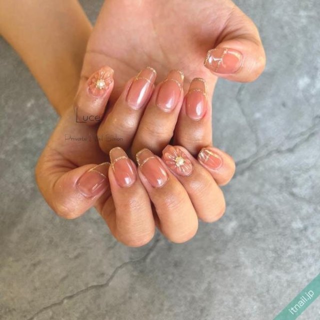 写真 (3枚目) - 迷わず楽しみたい《ぷっくりフラワーネイル》集♡おすすめデザイン2023 - LOCARI（ロカリ）